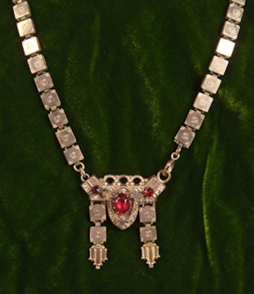 Annie's Vintage Jewelry - Gold Filigree Book Chain